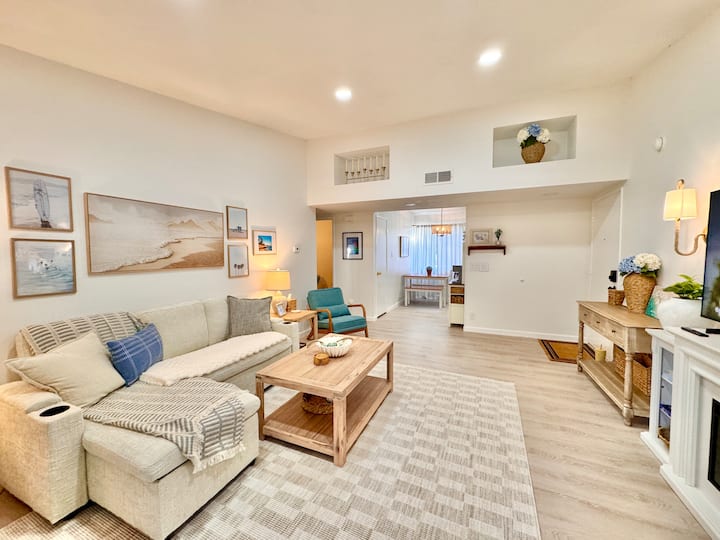 Cozy Coastal Cottage In Laguna Niguel - Laguna Niguel, CA