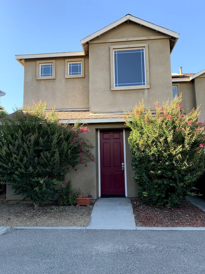 Modern 3br Home • Cozy And Clean - Tulare, CA