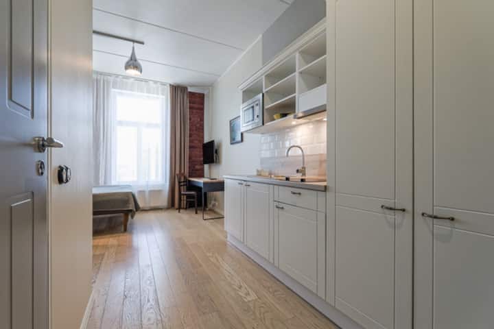 Stylish City Center Studio, Next To The Old Town - Tallinna