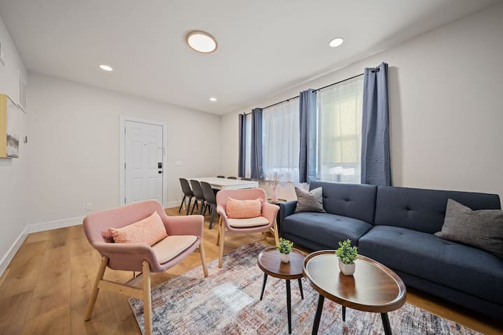 Hidden Gem In Jsq | Mins To Ny | Parking Nearby - Jersey City, NJ