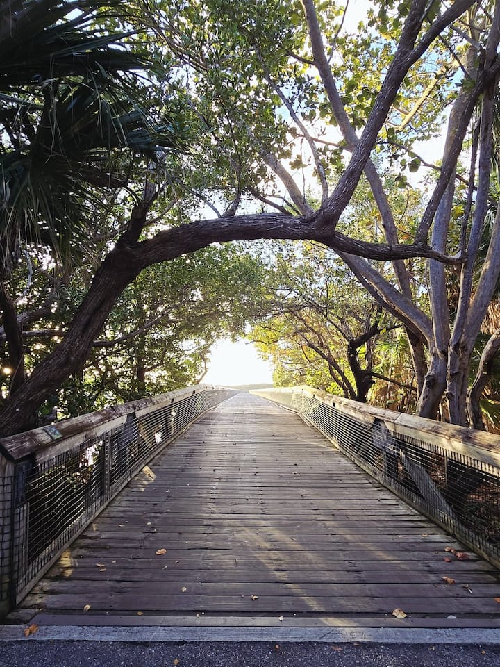 Singer Island 5 Min Walk 2 Beach, Snorkel & Bikes - Riviera Beach, FL