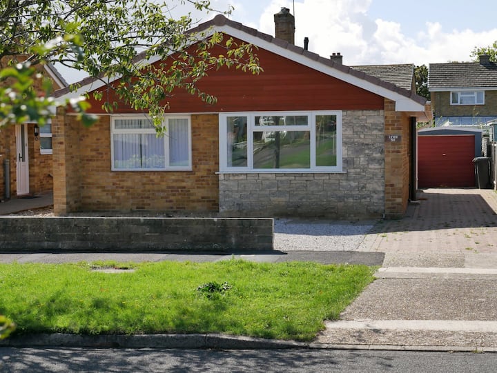 Peaceful 2-bed Bungalow - 10 Minutes To Coast - Portsmouth
