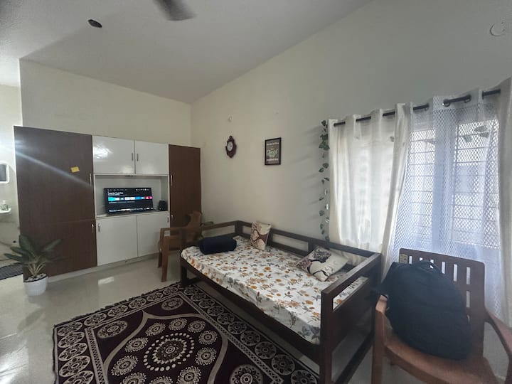 Luxe 1bhk | 5 Mins To Isb & Us Consulate| 5g Wi-fi - Hyderabad