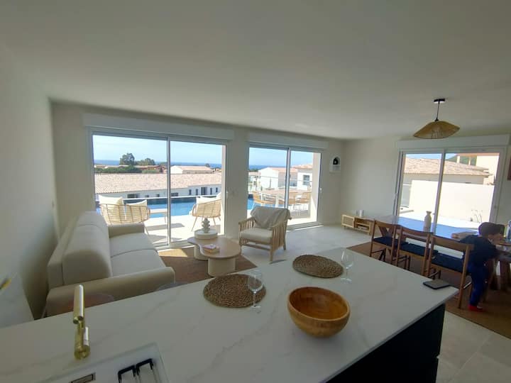 Villa Vue Mer, à Deux Pas De La Plage De Lozari. - Belgodere