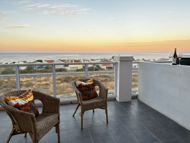 Wild Thyme To Unwind • Beachside Home Stay - Saint Helena Bay