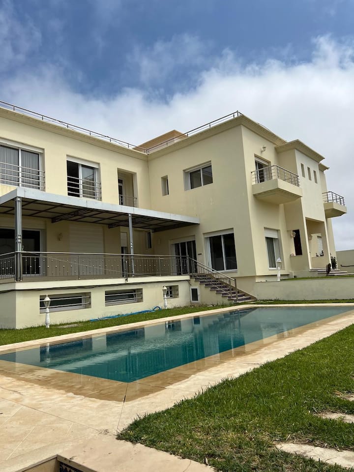 A Large Villa In Achaqar Corners Facing The Beach - Tanger