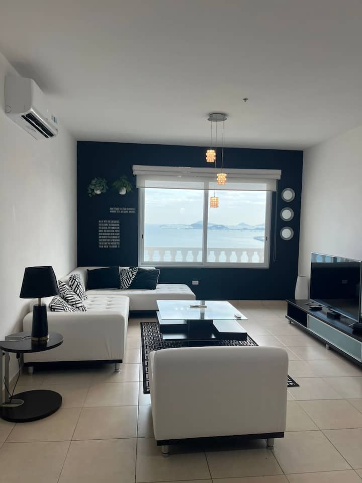 Moderno Apto. Con Vista Panorámica - Panamá