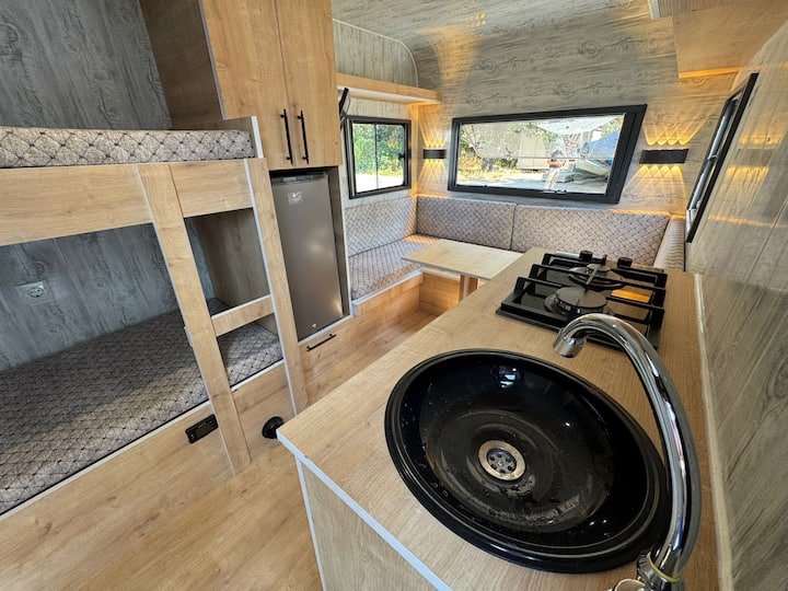 Denize Sıfır Günlük Kiralık Karavan - Davutlar