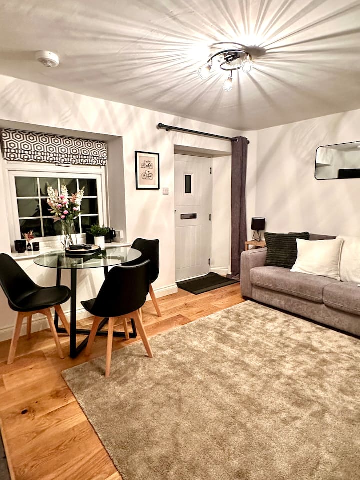 White Cottage Exelby - Northallerton