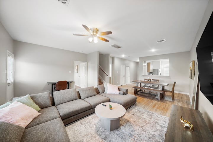 Warm & Welcoming In Rosenberg - Richmond, TX