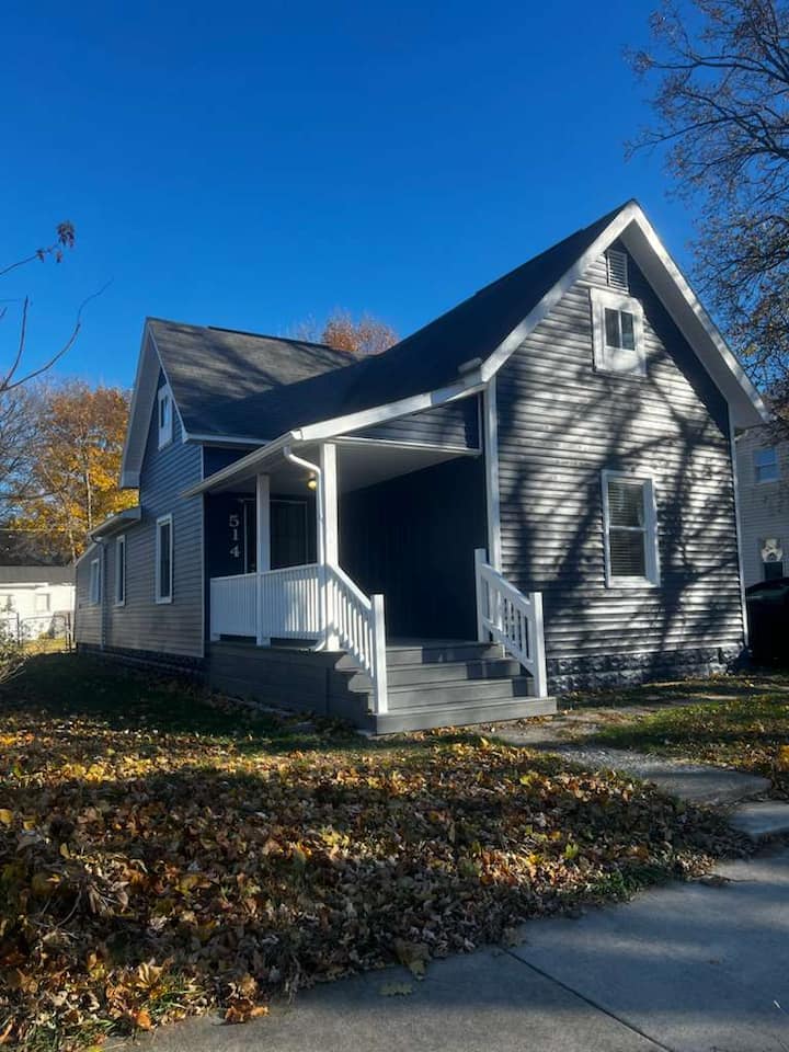 Bienvenu To Casa Dorado House. - Kokomo, IN