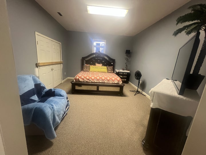Clean N Comfyadult Only)private Basement Aprt - Fayetteville, NC