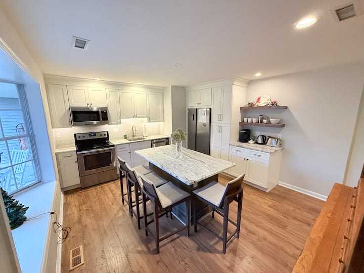 Bright, Airy Getaway 2 Mins. From Historic Borough - Warrington, PA