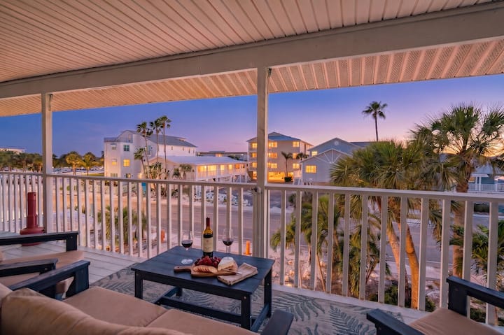 Beach Condo | Top Floor Views | Pelican Pointe - Indian Rocks Beach, FL