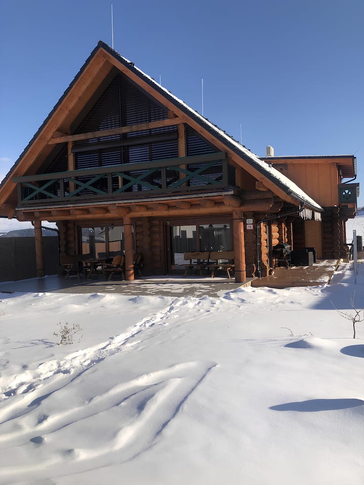 Zrub Kriváň – Wooden Chalet With Mountain View - Liptovský Ján