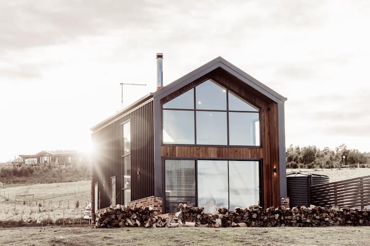 Koze Haus: Blissful House Overlooking The River - Tamar Valley