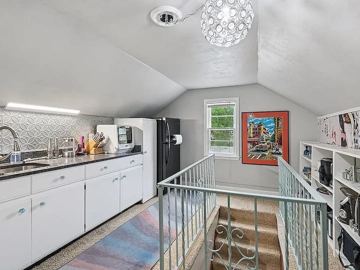 Cozy Loft A Short Walk To Minnehaha Falls - Minneapolis, MN