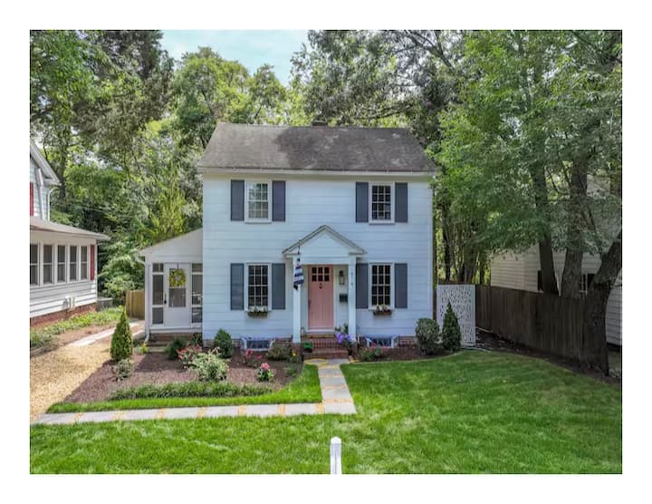 The Pink Seagull - Salisbury, MD