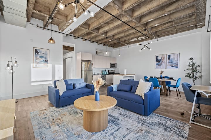 20 Min Nyc | Brick Loft W/ Gym, Desk & Parking - Harrison, NJ