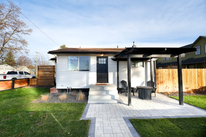 Broadway Bungalow - Meridian, ID