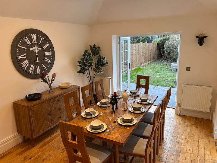 Modern Period Styled Home | Easy Access To City - Cardiff