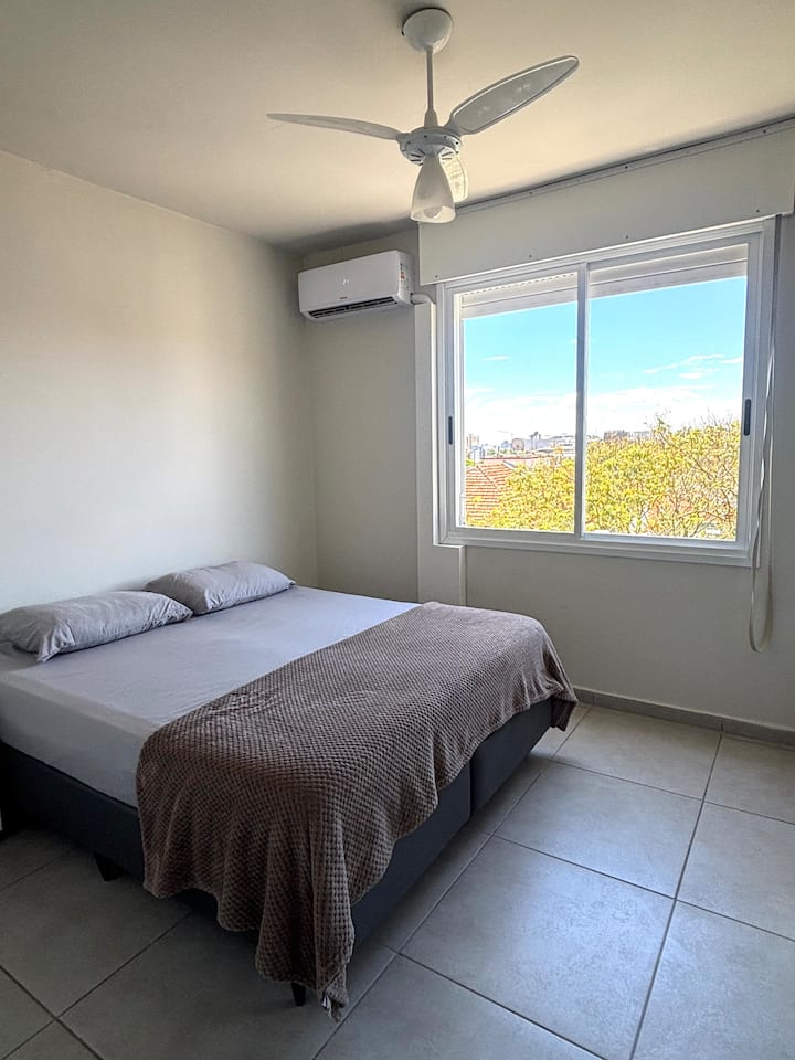 Próximo Ao Iguatemi C/estacionamento Wi-fi 250mega - Porto Alegre