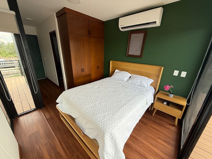 Moderno Bungalow De 2 Pisos, Con Patio, En Merida - Mérida