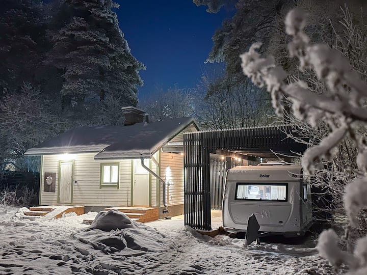 Unique Caravan Stay | Nordic Sauna, Parking & Wifi - Rovaniemi