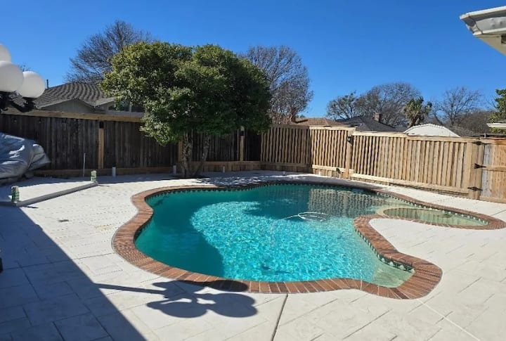 Plano's Cozy House - Plano, TX