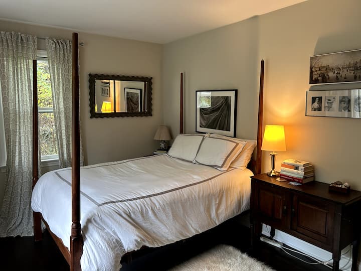 5 Minute Drive From Town Center W/ Free Parking! - Princeton, NJ