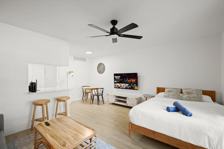 Spacious Studio• Fast Wi-fi • 5m To Downtown - Austin, TX