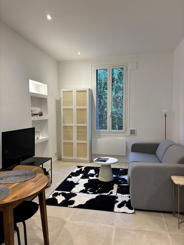 Studio Traversant, Moderne Et Chaleureux à Menton - Menton
