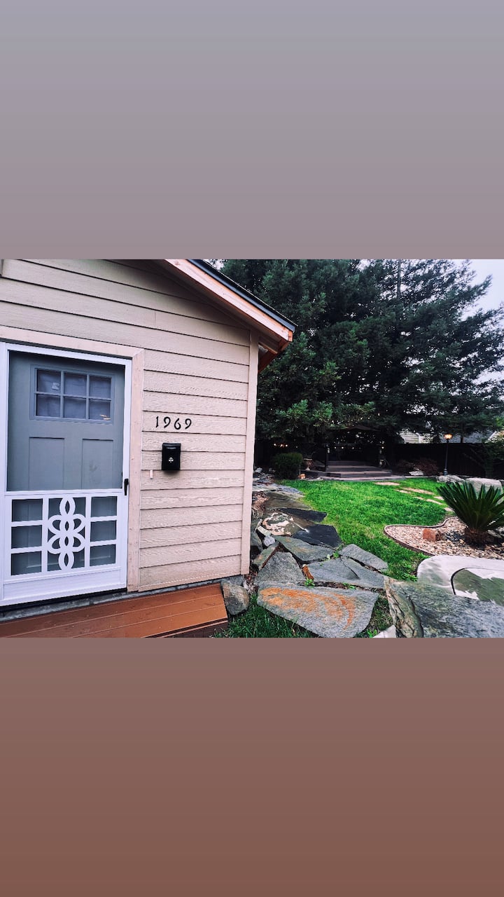 Cozy Tiny Home Near Uop And Hospitals - Stockton, CA
