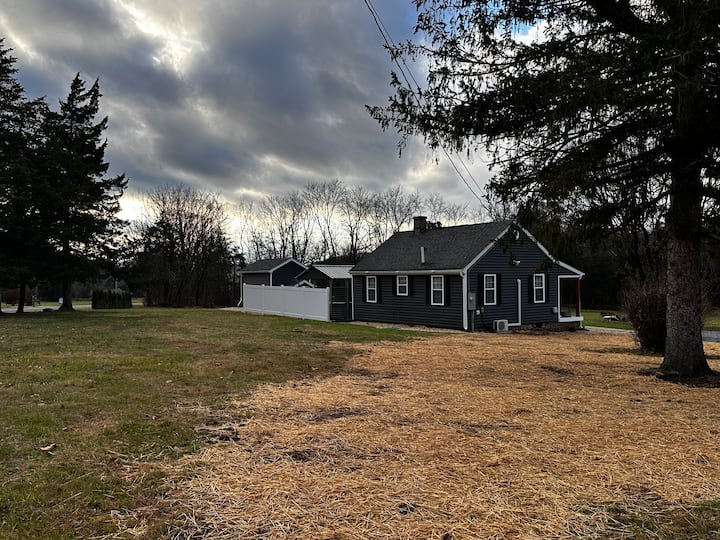 Newly Listed Ida Homestead Mountain View’s Hot Tub - Stanley, VA