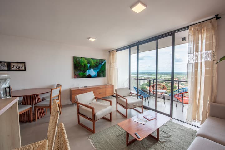 Bright & Stylish Bay View Home - Paraguay