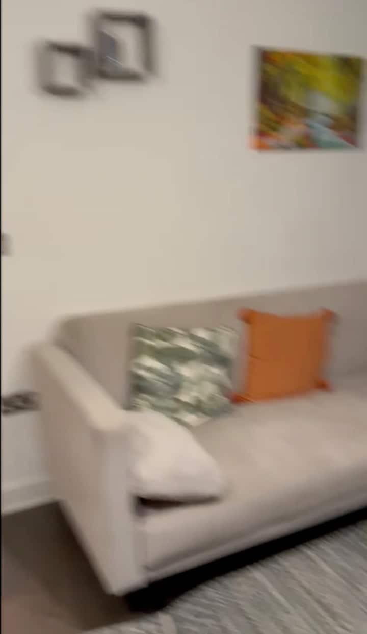 Modern 4br Etihad Home – Parking, Sleeps 14 - Manchester