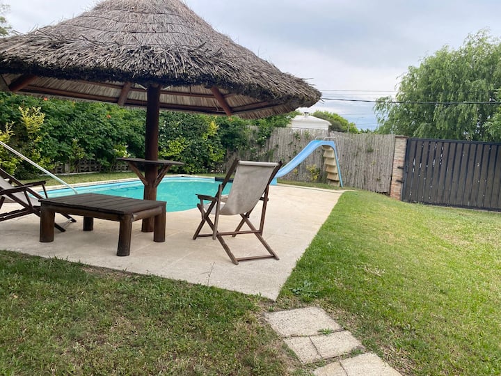 Casa En Parque Del Plata Con Piscina Climatizada - La Floresta