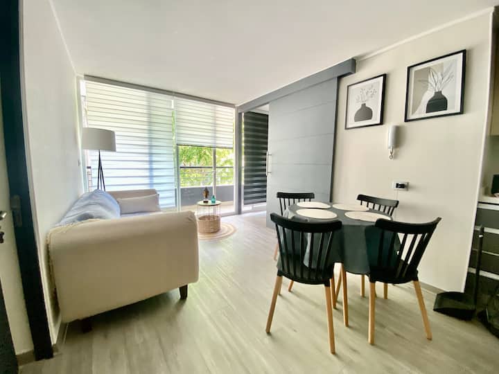 Parking, Piscina, Metro, Gym, 2 Habitaciones. - Chile