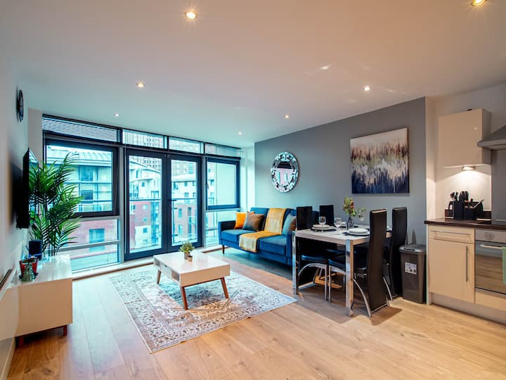 Leeds Waterside Balcony Retreat 2 Bed 2 Bath - Leeds