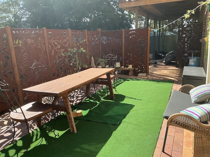 A Gorgeous Modern Studio 80m From A Sandy Beach. - Soldiers Point