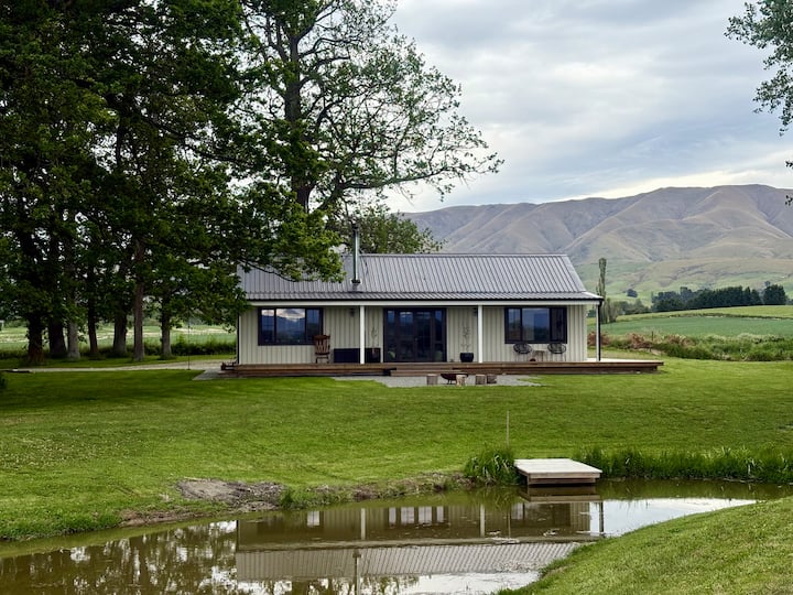 Eversley Cottage- A Modern Country Retreat. - Fairlie