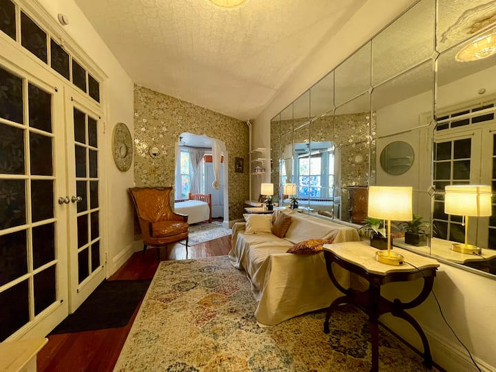 Urban Spacious Retreat 10 Mins Path Train To Nyc - Jersey City