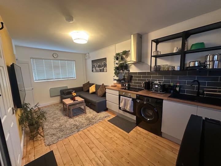 Woodlands Edge Trowbridge - Wiltshire
