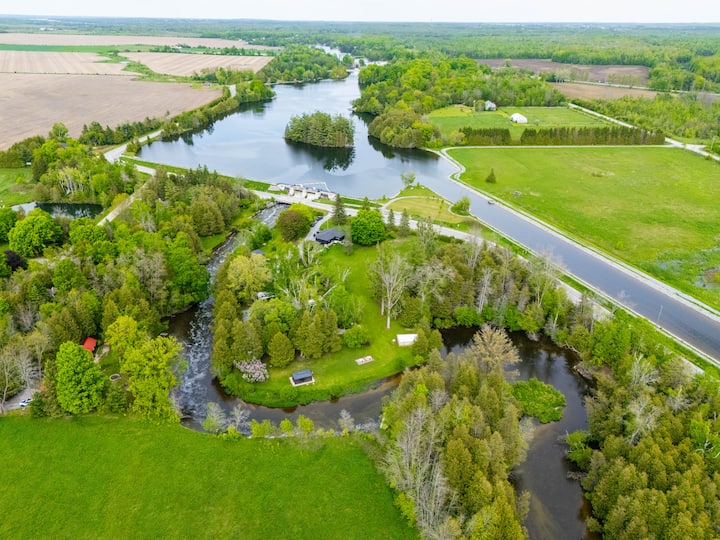 Amazing Large Group Glamping *Up To 40+ Guests* - Kawartha Lakes