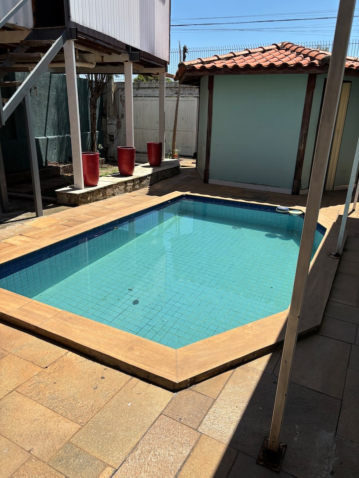 Casa Com 3 Quartos E Cozinha Compacta. - Americana