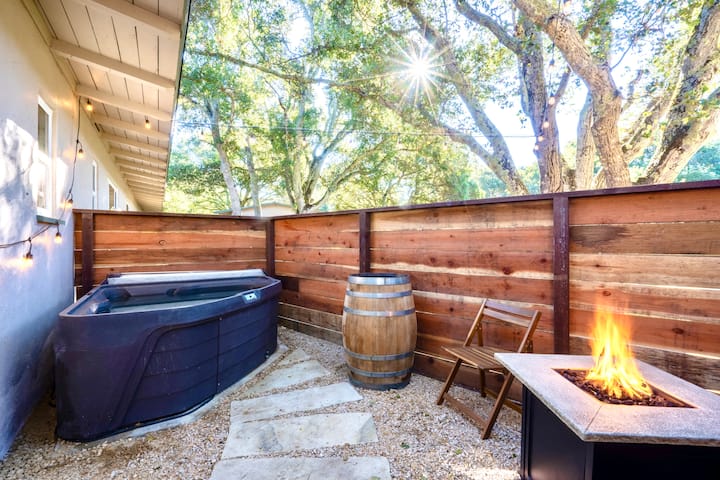 Cozy Cottage-private Hottub+fire Pit - Carmel Valley, CA