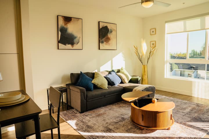 Prime Oc Location | 1 Br Near Sna Airport - Irvine, CA