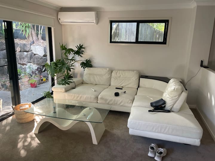 Family Home In Carrara - Nerang