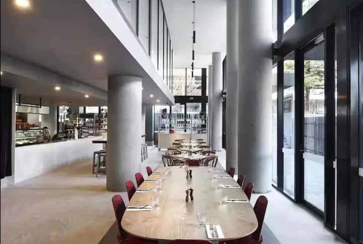 618 @ Plush Midnight - Canberra