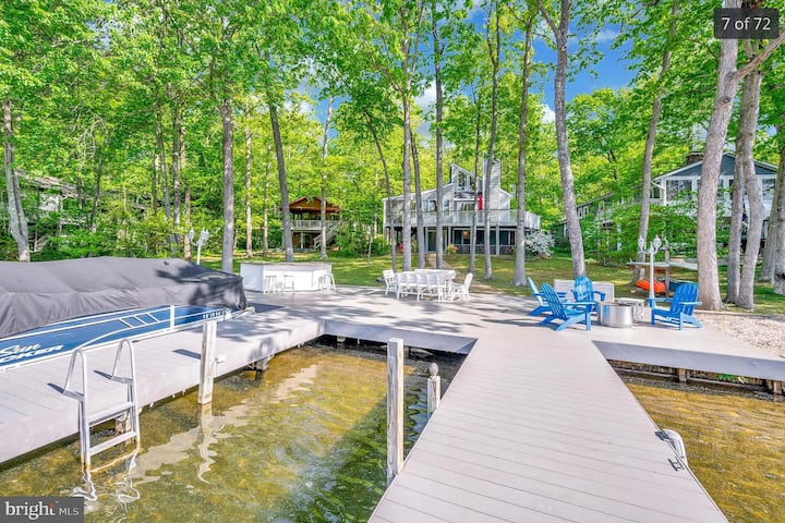 Waterfront Cozy Cove Retreat - Lake of the Woods, VA